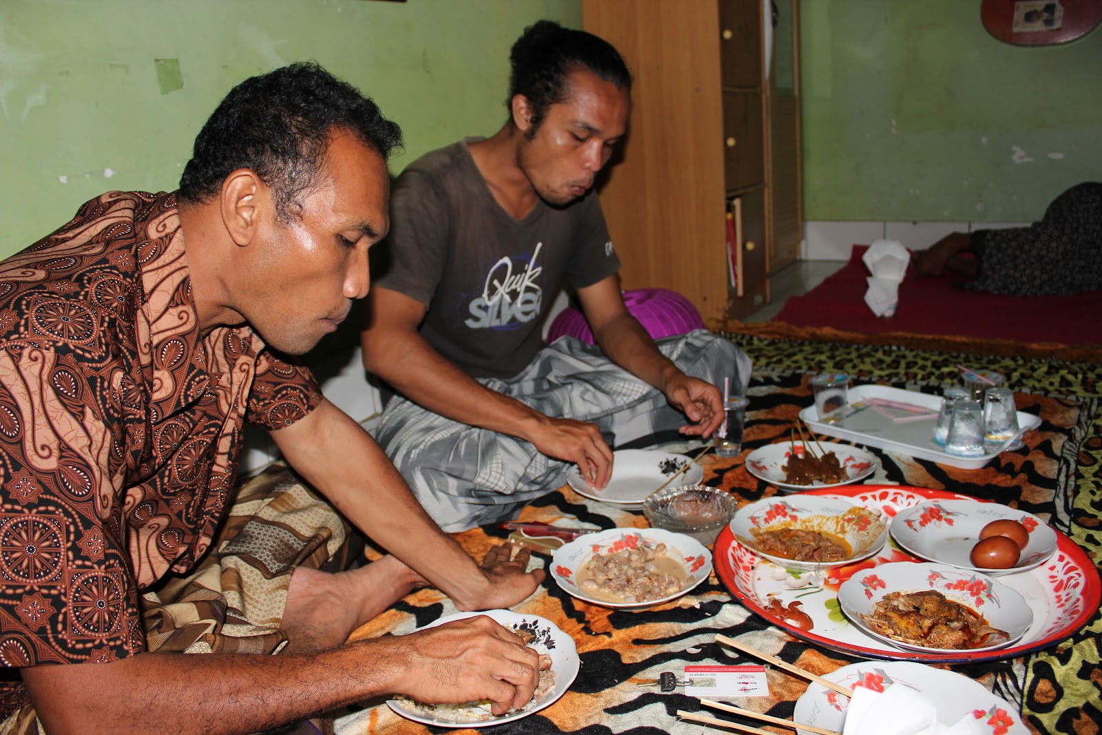 Kampung Media Abiantubuh : SEJARAH ARES MASAKAN TRADISIONAL LOMBOK