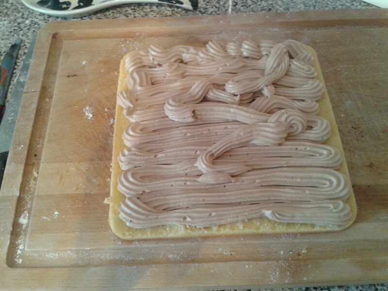 Mi rincón de todo: Tarta de mousse de plariné y fresas.