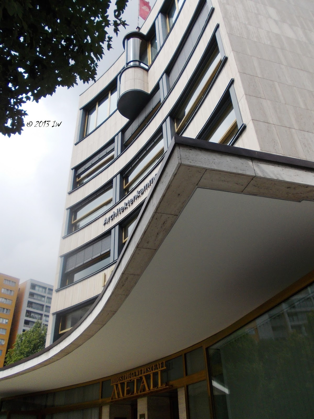 ForeignerinBerlin: A little lesson about Berlin architecture