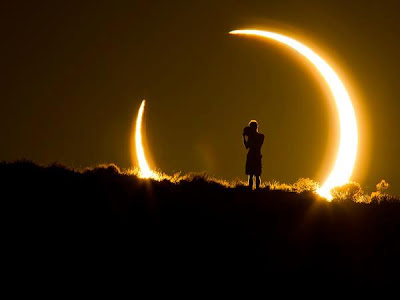 20+ Beautiful Sun & Moon Photographs - The World Of Photography