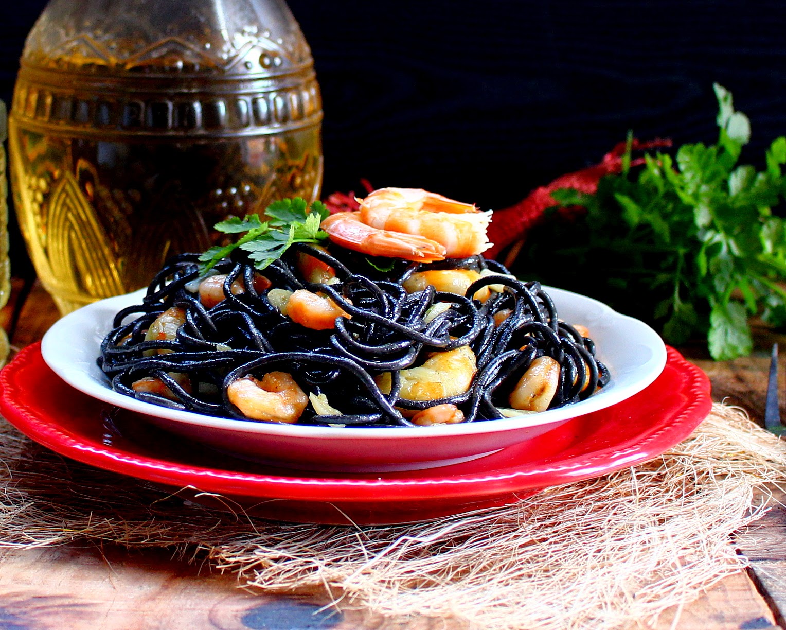 Nárwen's Cuisine - Sabores do Mundo : Spaghetti Nero com Camarão, Alho ...