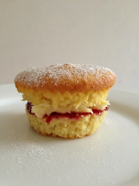 How To Bake Cake: Mini Victoria Sponges with strawberry jam and butter ...