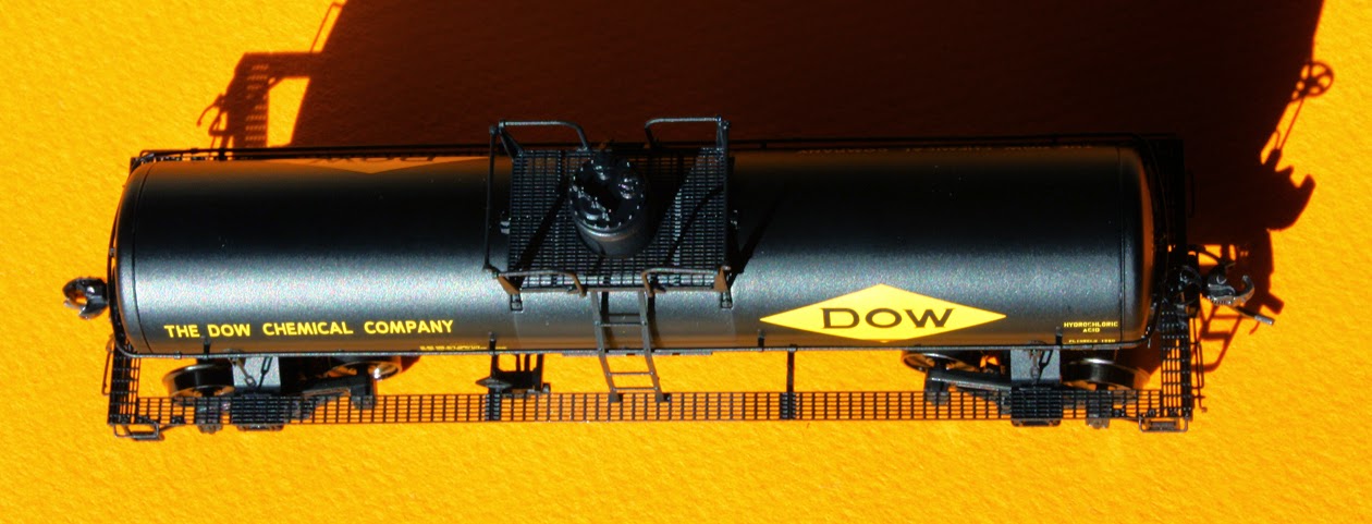 modeling the SP: A terrific new tank car model
