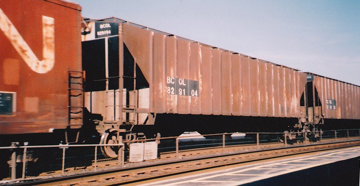 Trackside Treasure: BCOL Covered Hoppers