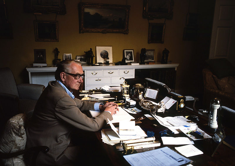 "Tweedland" The Gentlemen's club: Allan Warren and the Dukes of Britain