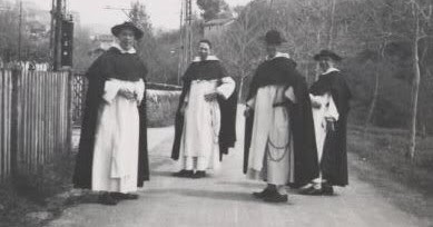 New Liturgical Movement: The Dominican Habit and the Holy Rosary