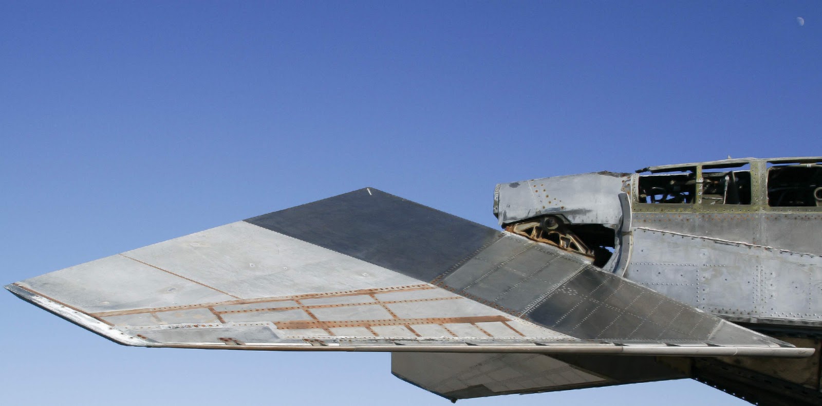 Tailhook Topics Drafts: F-4 Stabilator