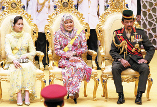 Biografi Sultan Hassanal Bolkiah - Biografi Tokoh Dunia