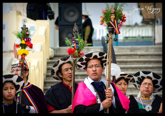 Javier Vázquez Fernández Fotógrafo y Diseñador Gráfico: Kolla Raymi (Saraguro, Loja, Ecuador)