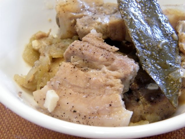 adobongblog: Adobong Puti (White Adobo)