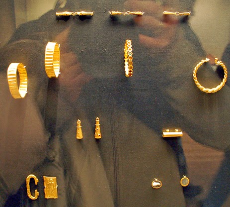 El mundo de Avekrénides. : Pequeñas joyas romanas en el Museo Británico.
