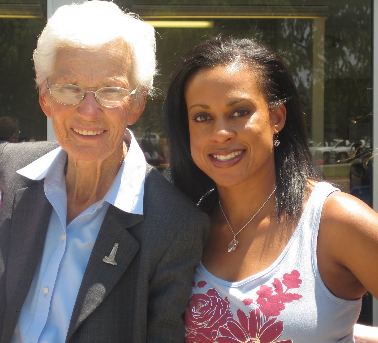 Star Stuff: Starlene Stringer Hosts a Day of Service for a Group of ...