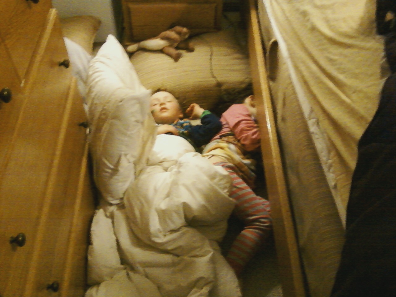 My Adventures with My Kids: Random Sleeping