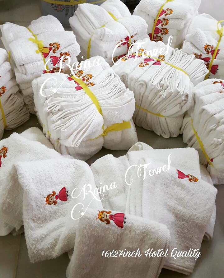 Tempahan set tuala mandi dan tuala tangan bersulam