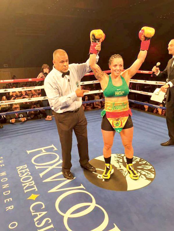 Salinas retiene su corona | Boxeo la ultima pasión