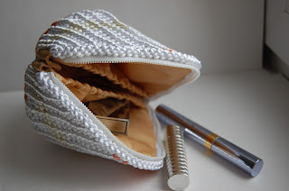 macrame-etc: seashell cosmetic bag