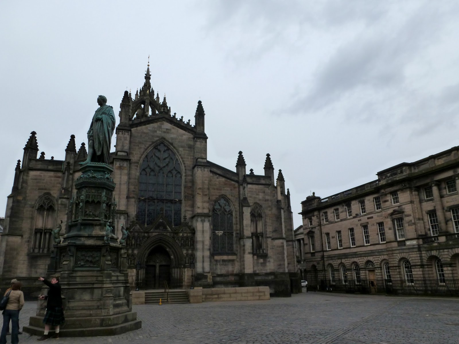 cassandra marie: edinburgh, scotland.