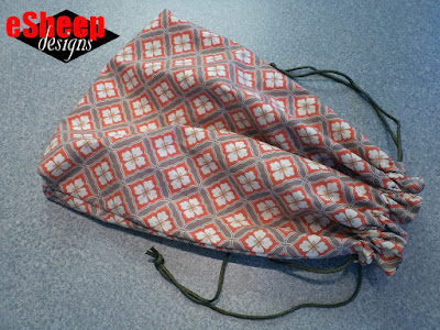 eSheep Designs: Quasi-Tutorial: Easiest Ever Reversible Drawstring Bag