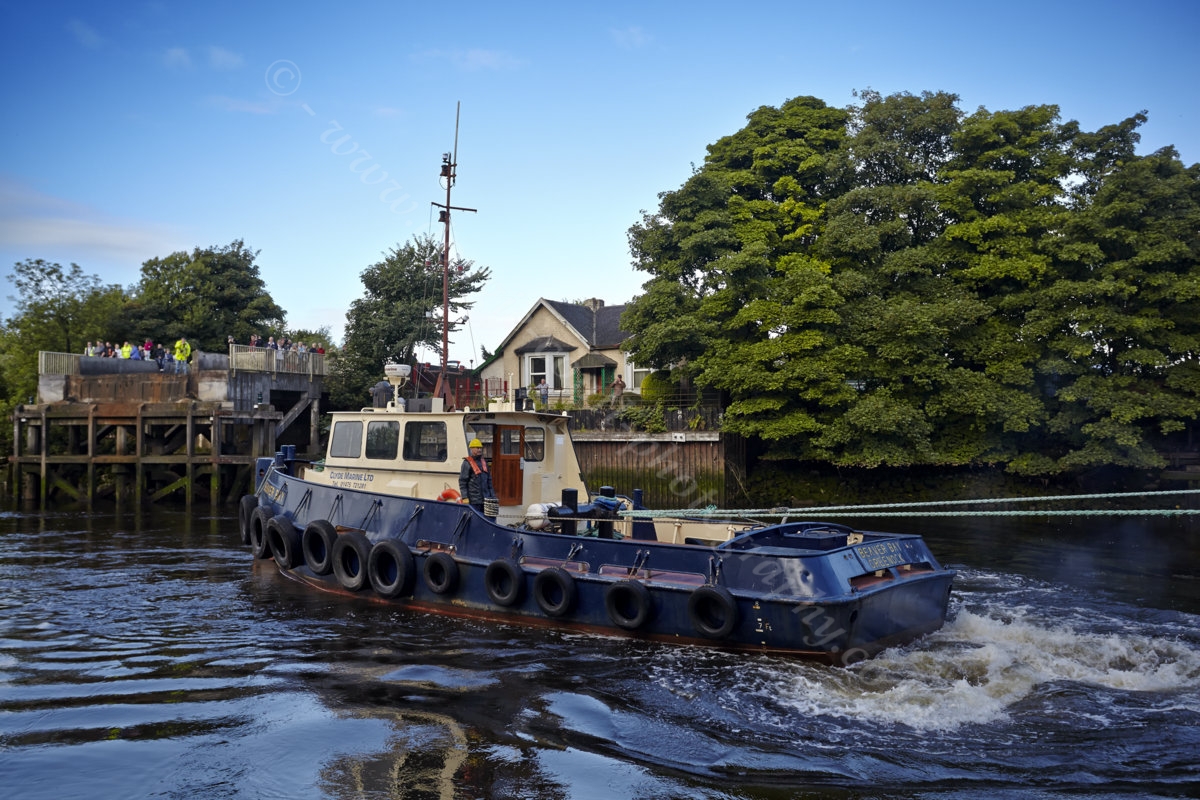 Dougie Coull Photography: Barge Move - Inchinnan Bascule Bridge