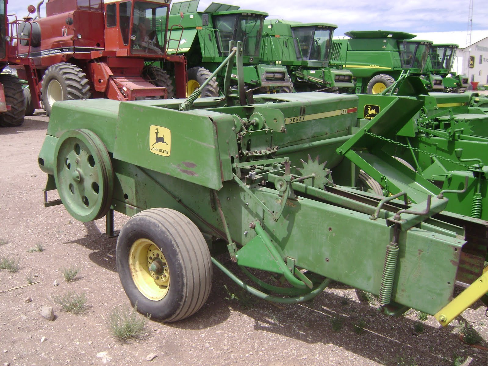 MAQUINARIA AGRICOLA INDUSTRIAL: Empacadora John Deere 336 Alambre por ...