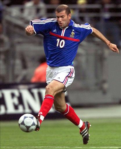 Football Stars: Zinedine Zidane Profile And Photos