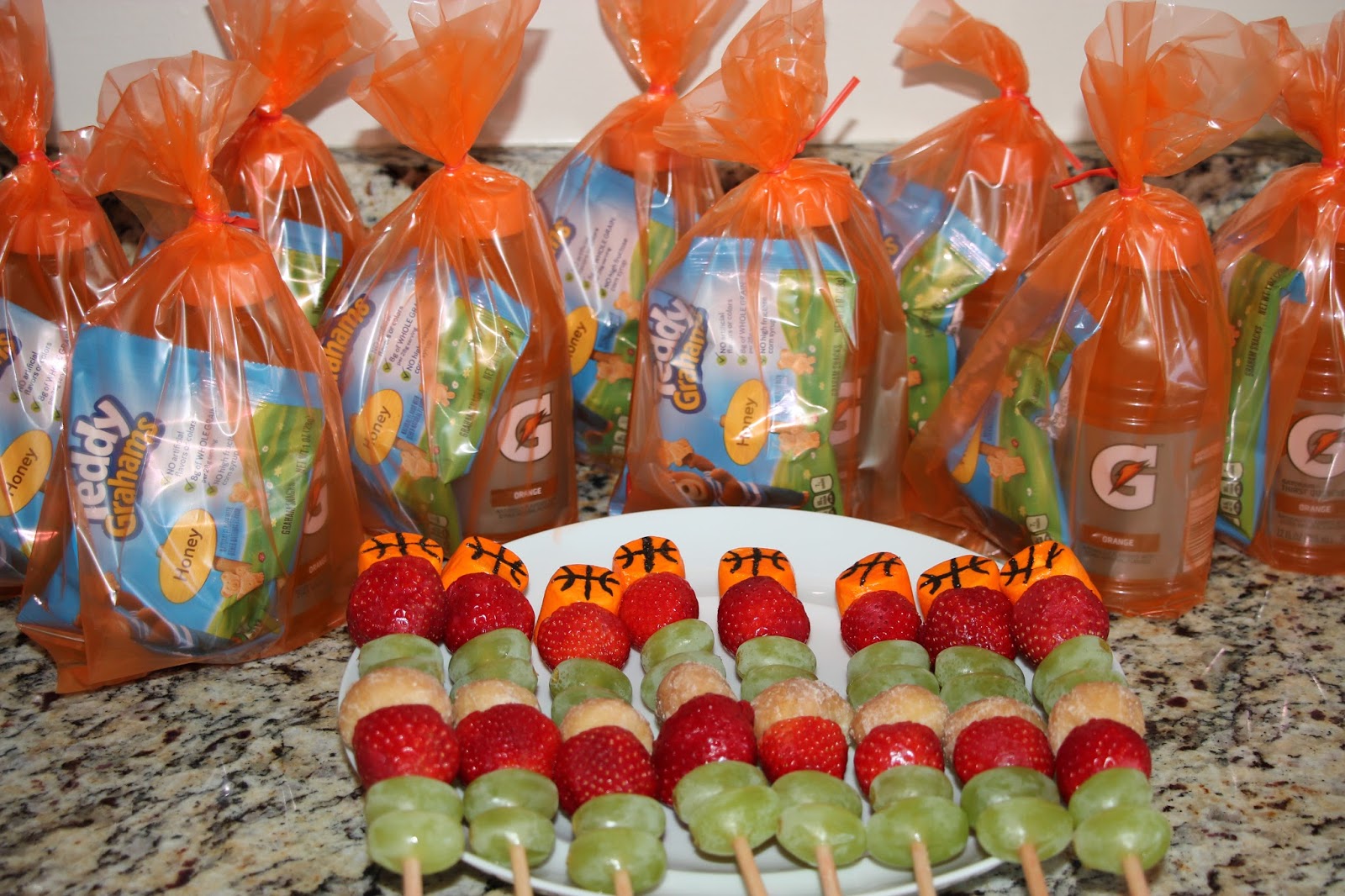 Confessions of a Sports Mama: Team Mama Idea: Basketball Breakfast Kabobs