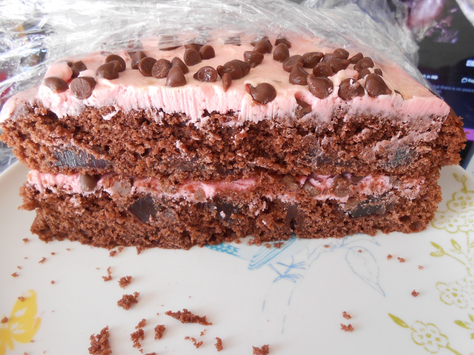 Let Them Eat Cake: Turkish Delight Cake