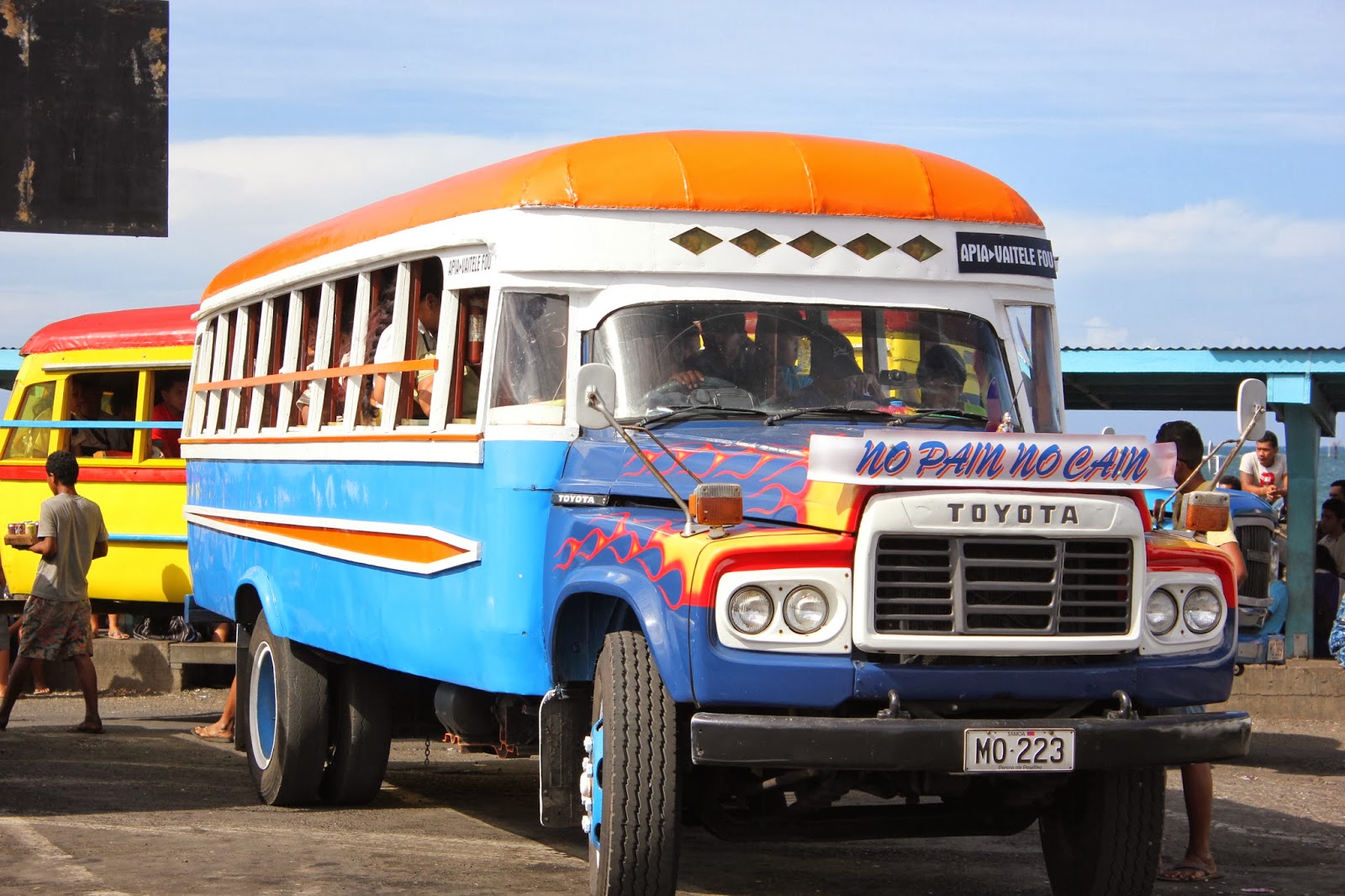 the yellow house in the U: Samoa - bus set