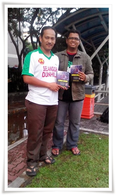 .chedinsphere.: Sudah terbit: Biografi Azman Adnan.