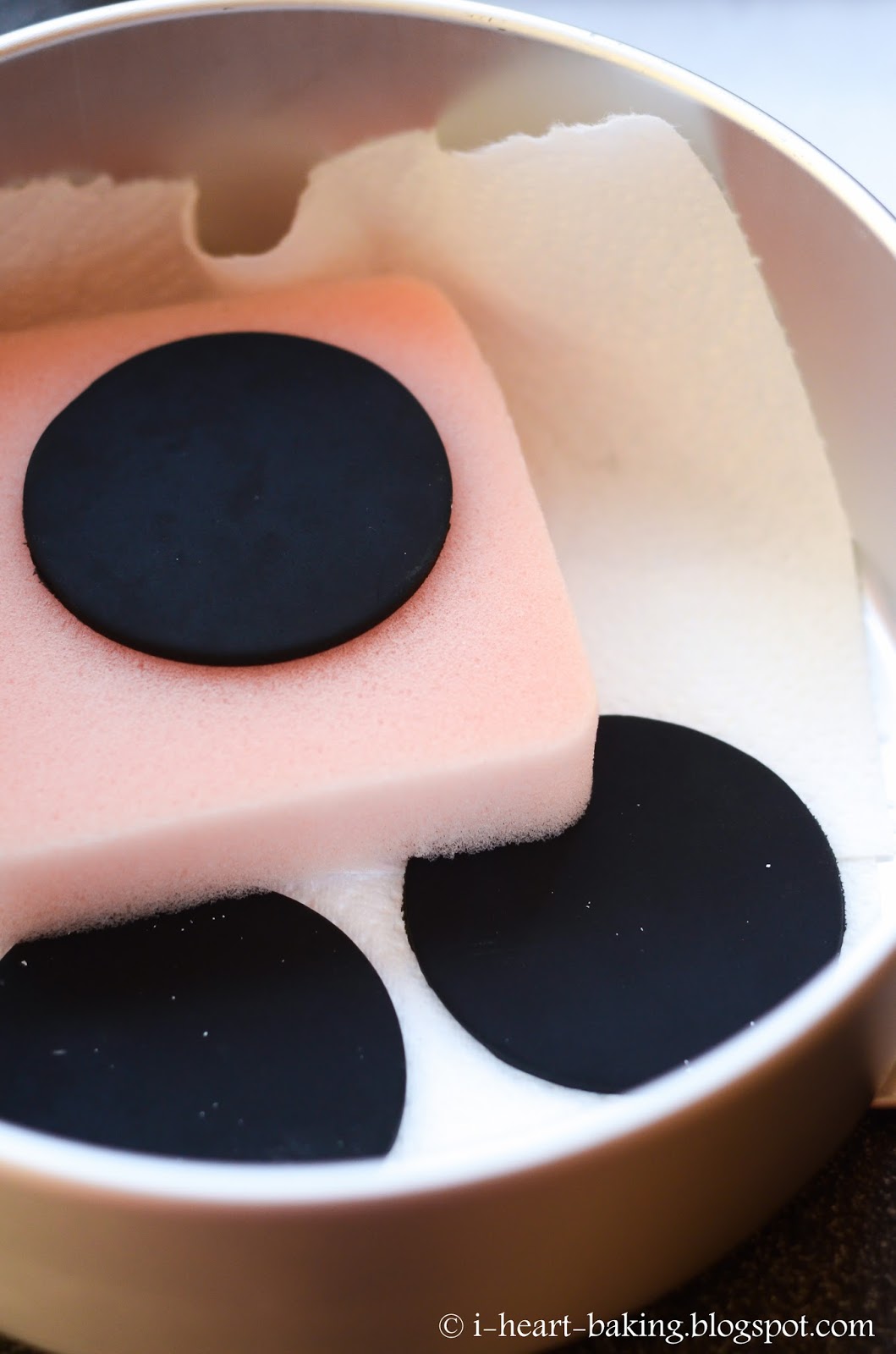 i heart baking!: mickey mouse birthday cake with handmade fondant ...