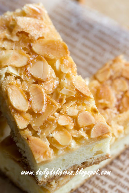 dailydelicious: Butterkuchen: Baked butter bread