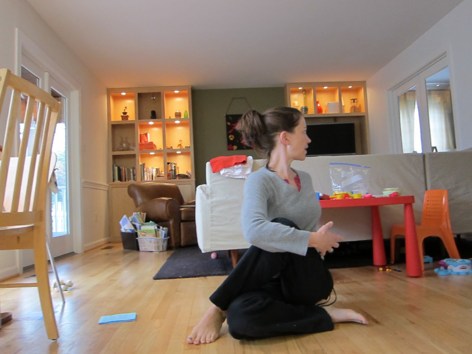 clueless but hopeful mama: Decent Mom Posture, Step One: Stretch what's ...