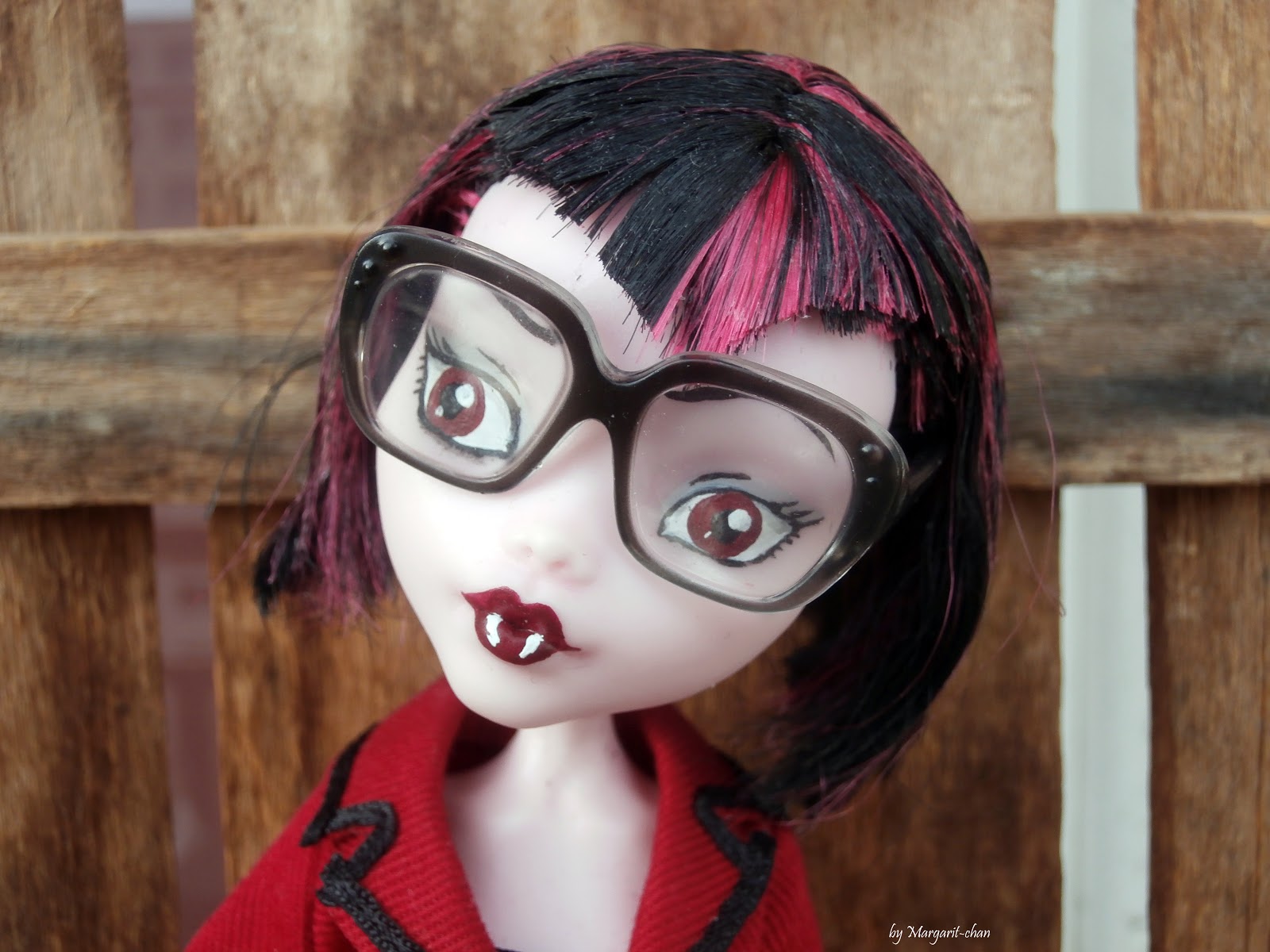 MAD Doll Studio: Monster High Gory Fangtell (EN)