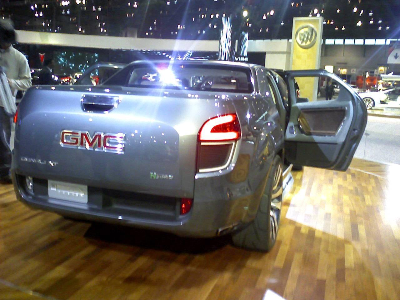 GMC Denali xt car that | * S . S . O