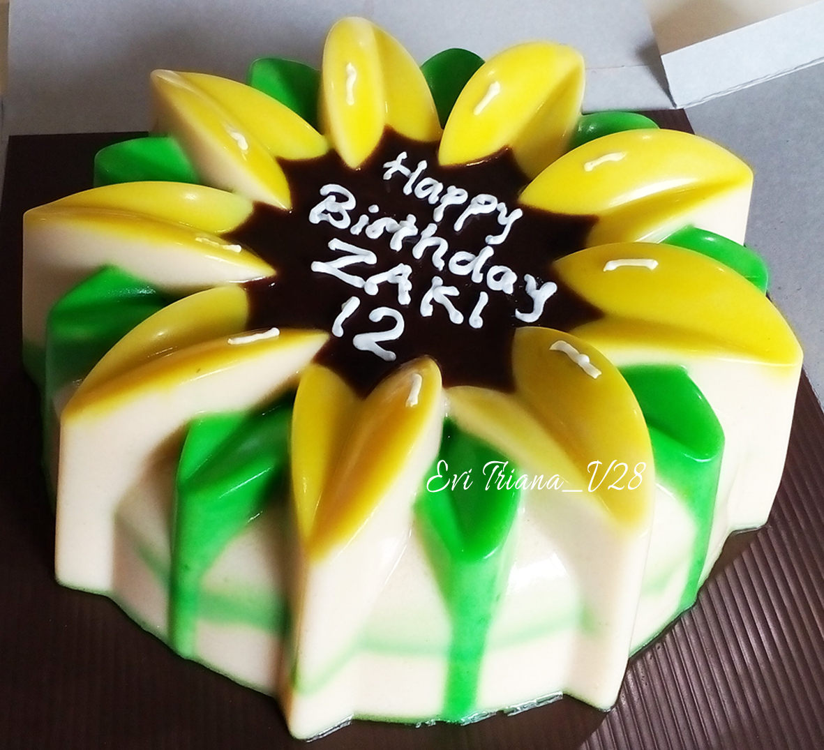 Evi Triana_V28: Sun flower Puding (Base Puding Roti Lembut)