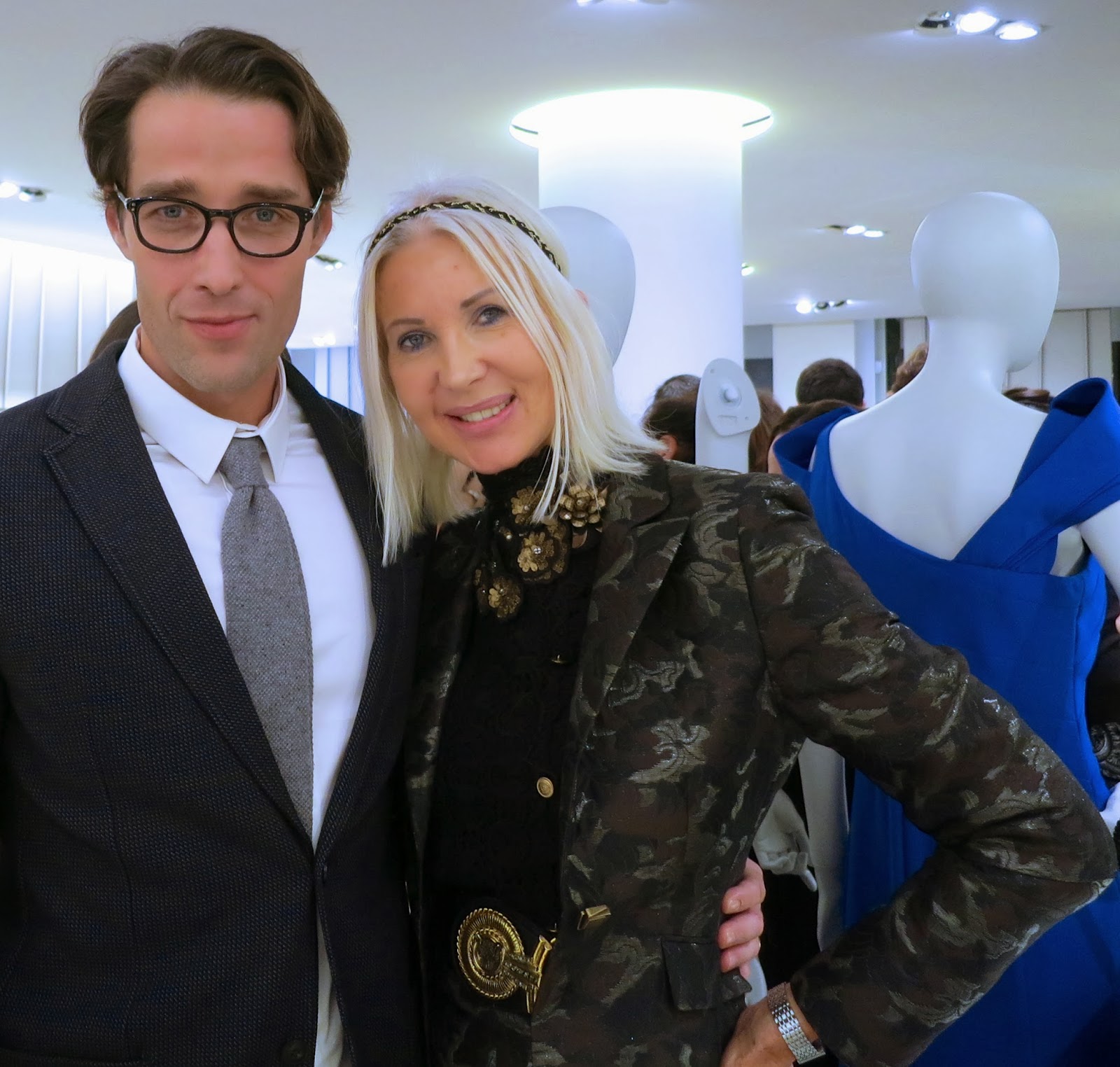 INTERNATIONAL LUXURY CONSULTING: ARMANI Collezioni …DAVID SALZ ( ARMANI ...