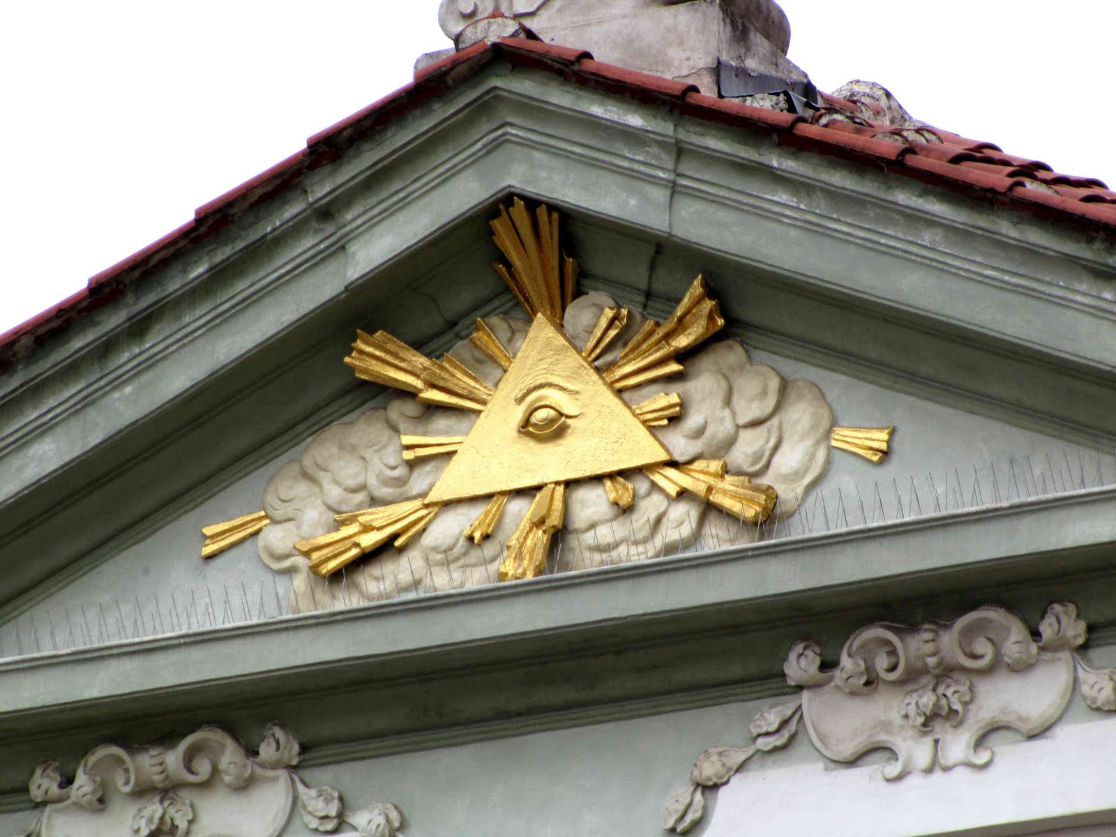 High Tops and a Harris Tweed: The All Seeing Eye, Prague