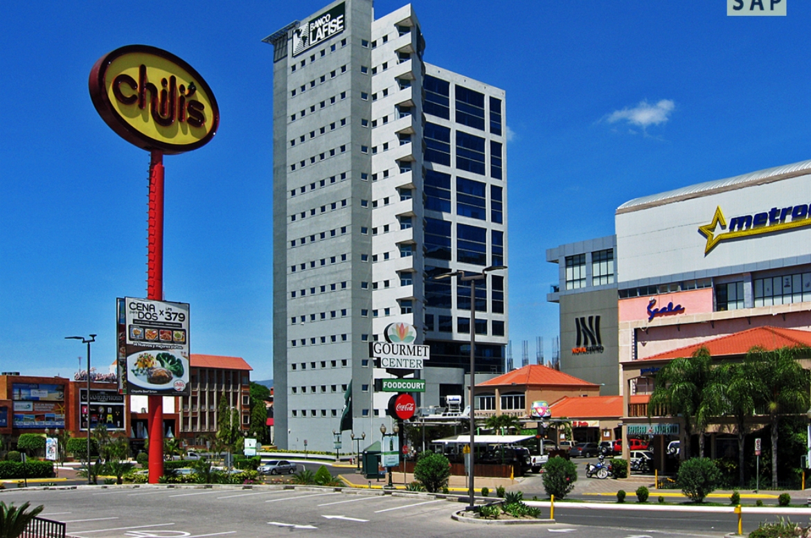 BRIDGE OF THE CONTINENT : Parque comercial Paseo los Proceres y Novacentro