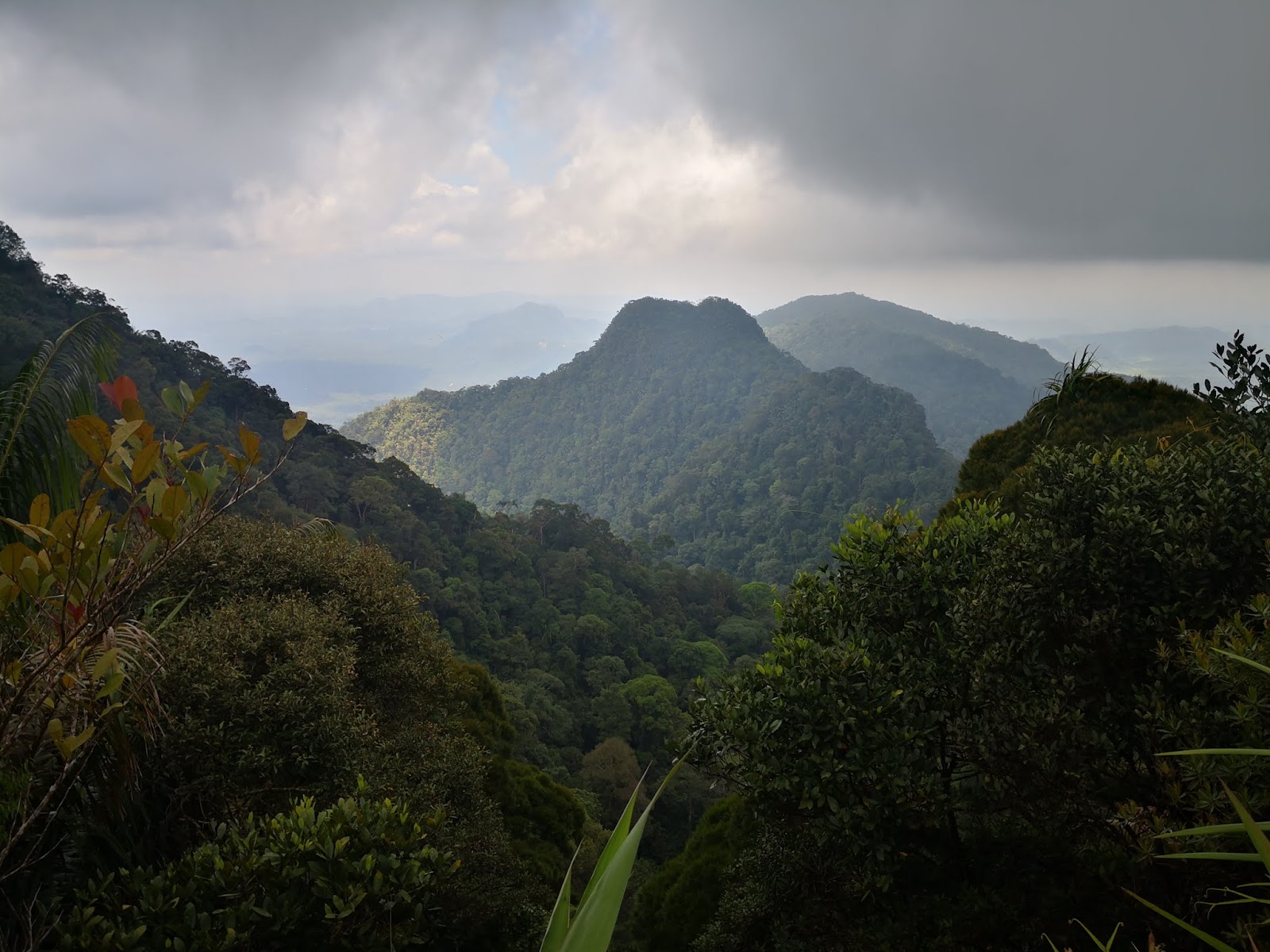 AZLAN RUMADI: HUJUNG MINGGU HIKING DI GUNUNG SERAPI, KUBAH NATIONAL ...
