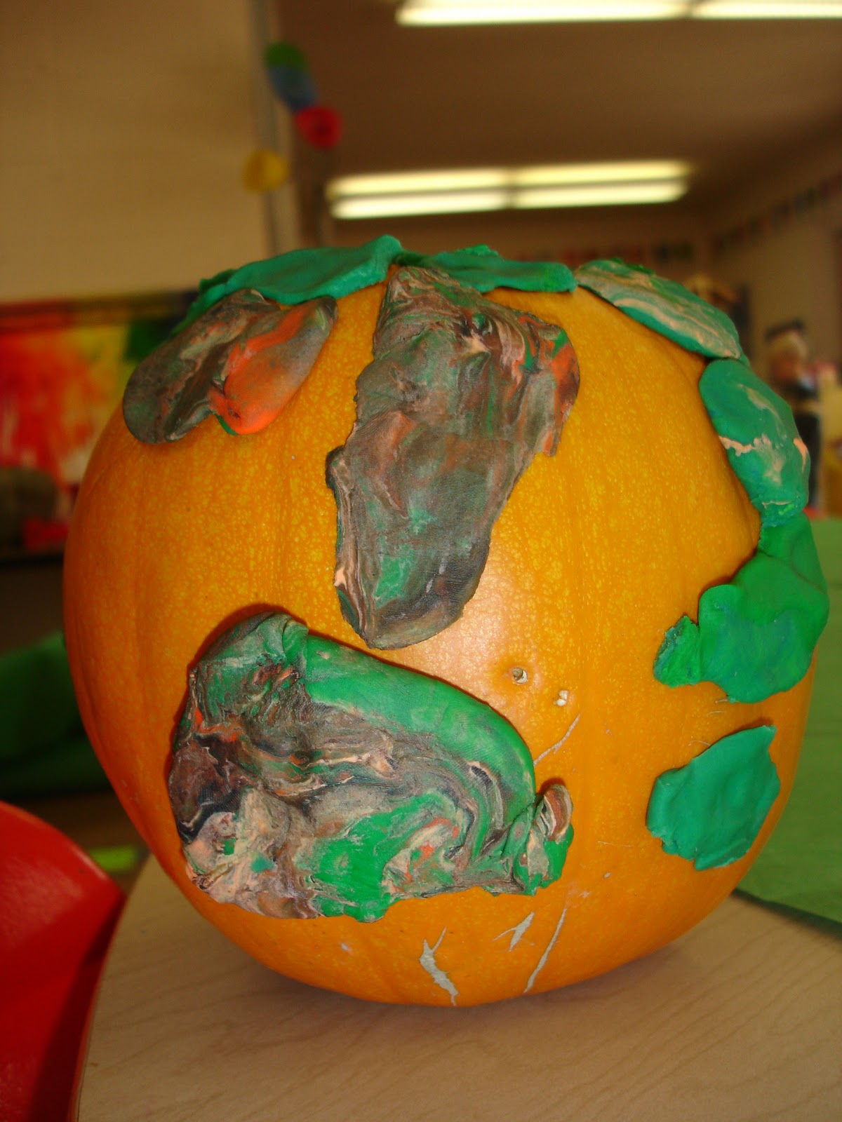 The Very Hungry Preschoolers: Pumpkin Playdough Decorating