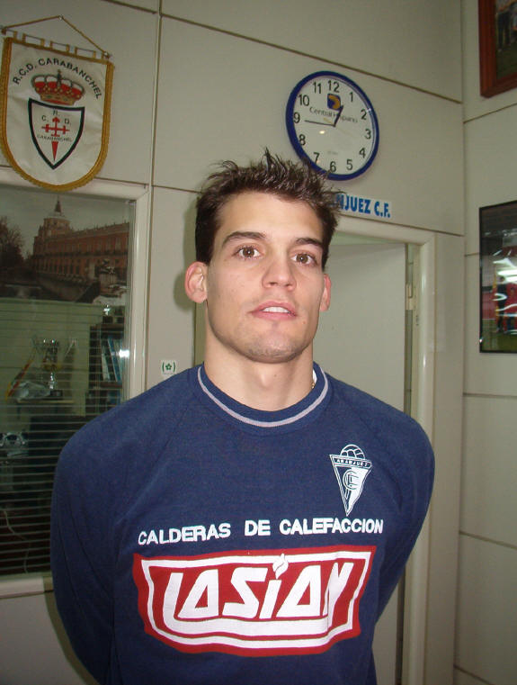 Real Aranjuez CF: OLIVÁN SE INCORPORA, VARA ES BAJA