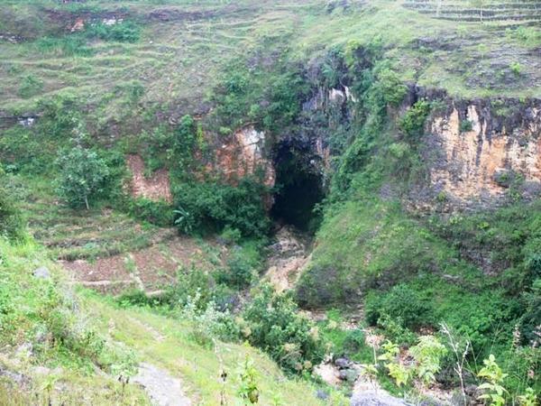 wahanawisata.com: wisata alam Goa Ngingrong Gunung Kidul yogyakarta