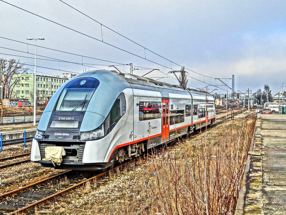 Zimowy elf EN96-004 na stacji Kielce | Kolejowe Kielce