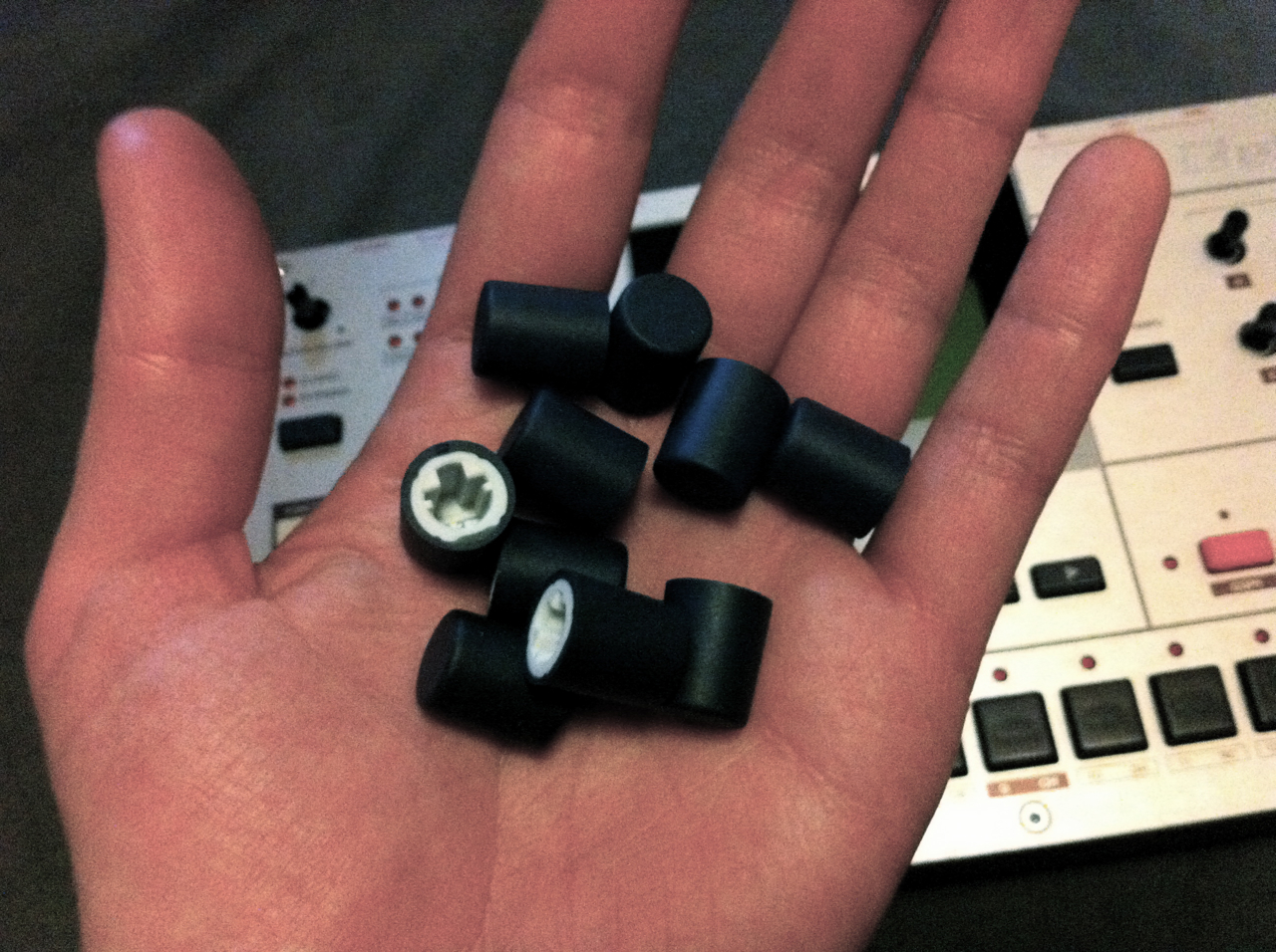 die records die: Elektron MachineDrum - Knob upgrade kit