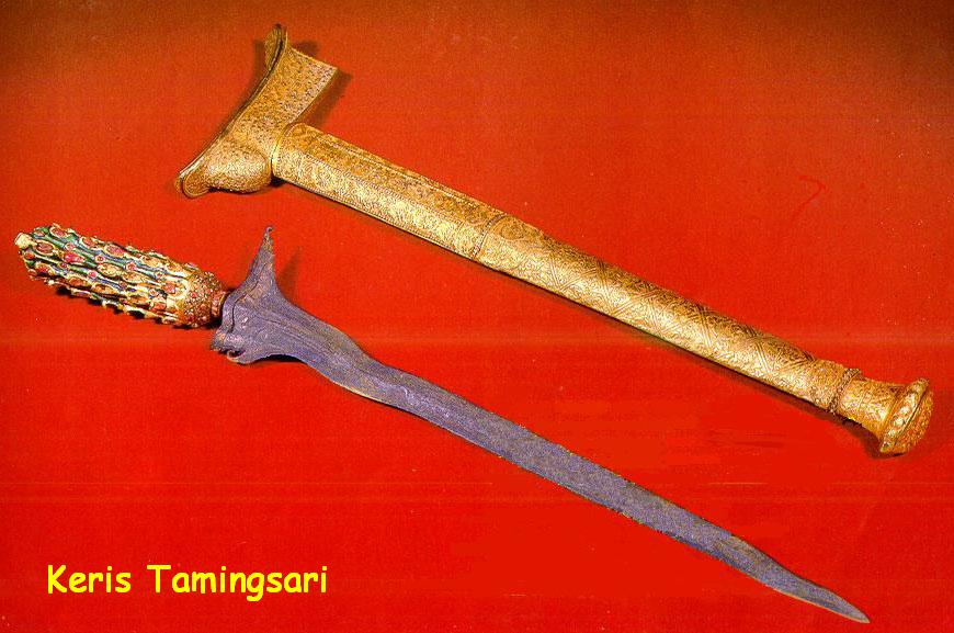 Badai Mencak Kelambit Biru: Keris Tamingsari