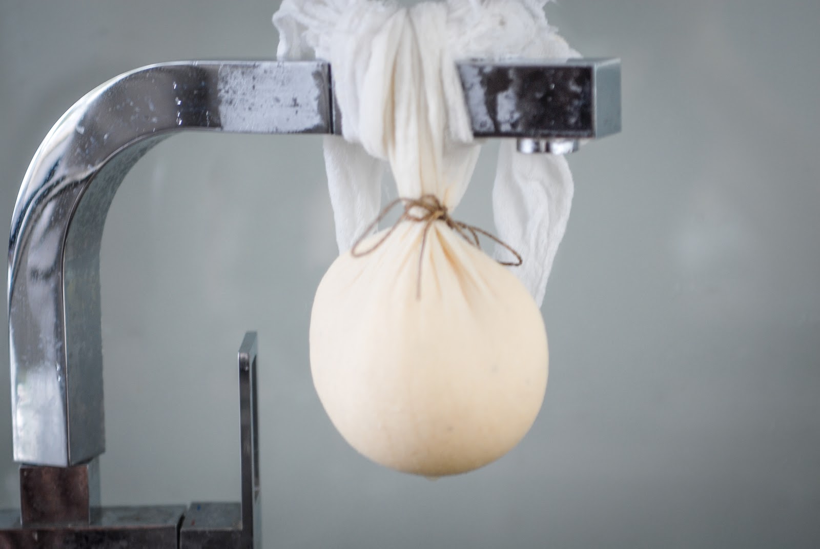 bake your slovak roots / slovenské korene: Easter Egg Cheese - Syrek ...