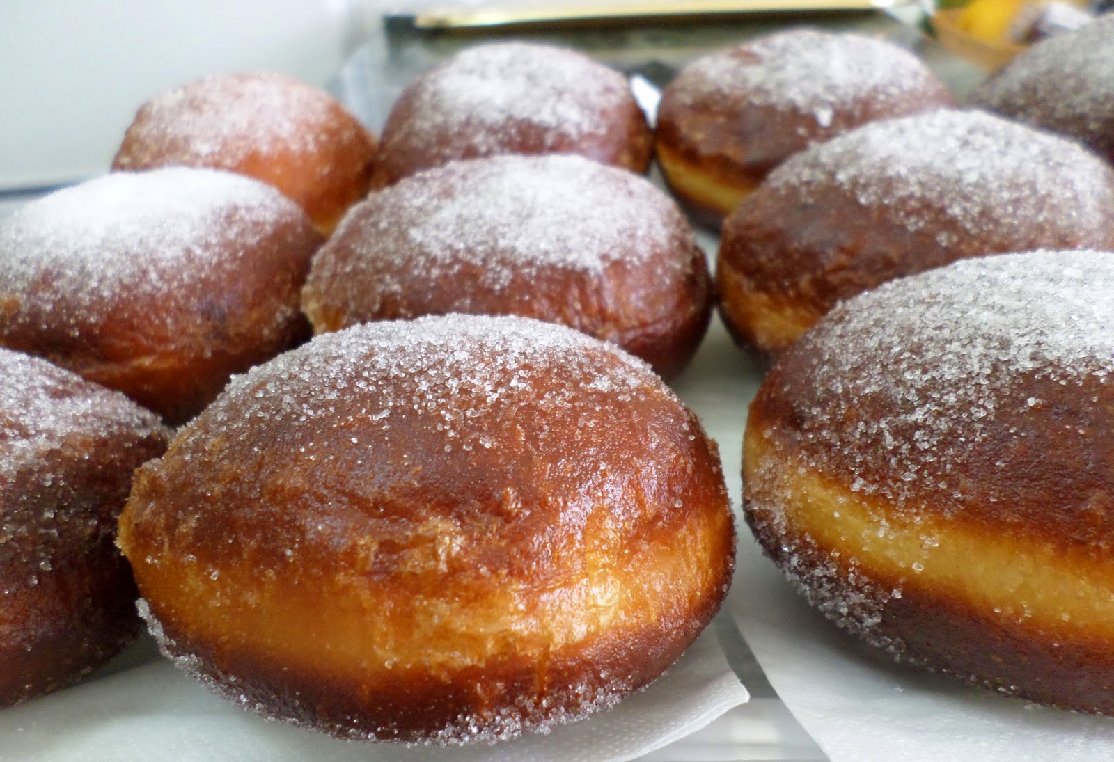 Mi pastelería: Bombas rellenas de crema pastelera