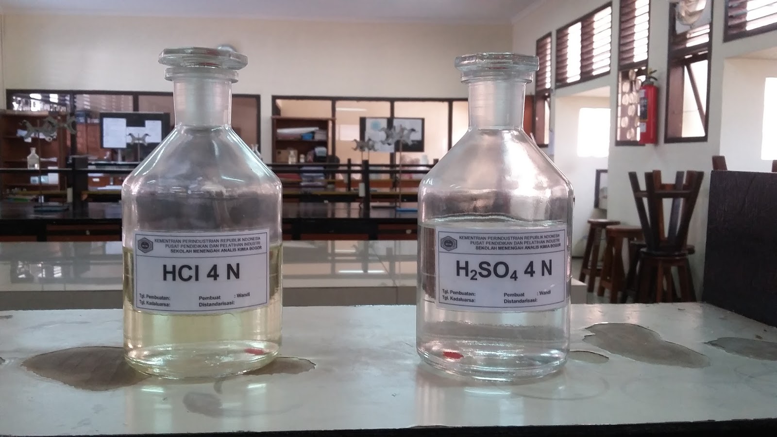 Penetapan Normalitas (Standarisasi) HCl 0,05 N Dengan BBP Boraks ...