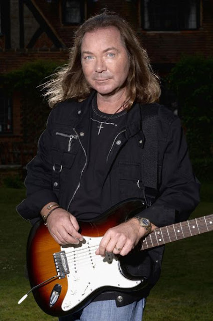"Mundos Paralelos": Happy Birthday Dave Murray