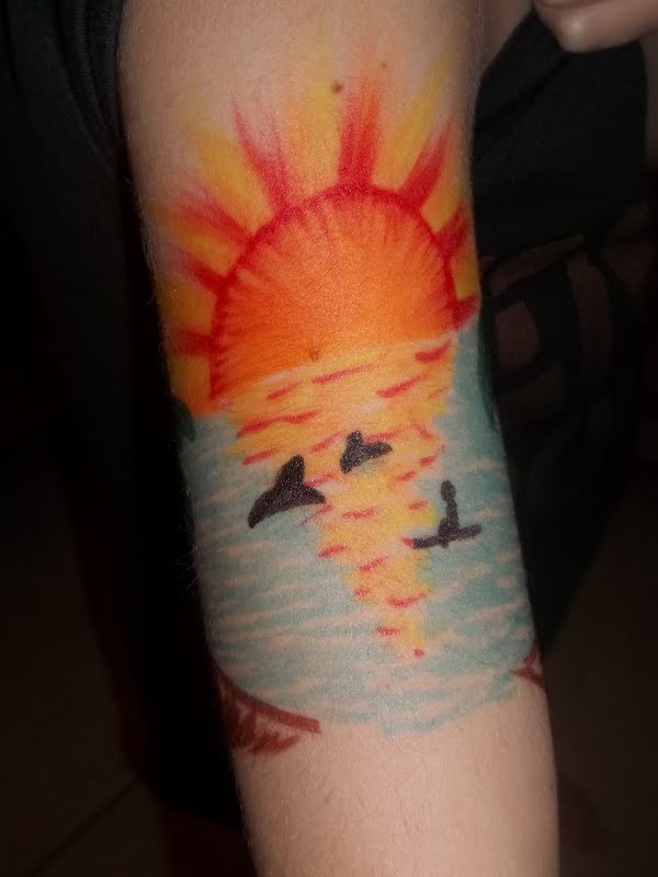 Life on the narrow path ...: Tattoos all around ...